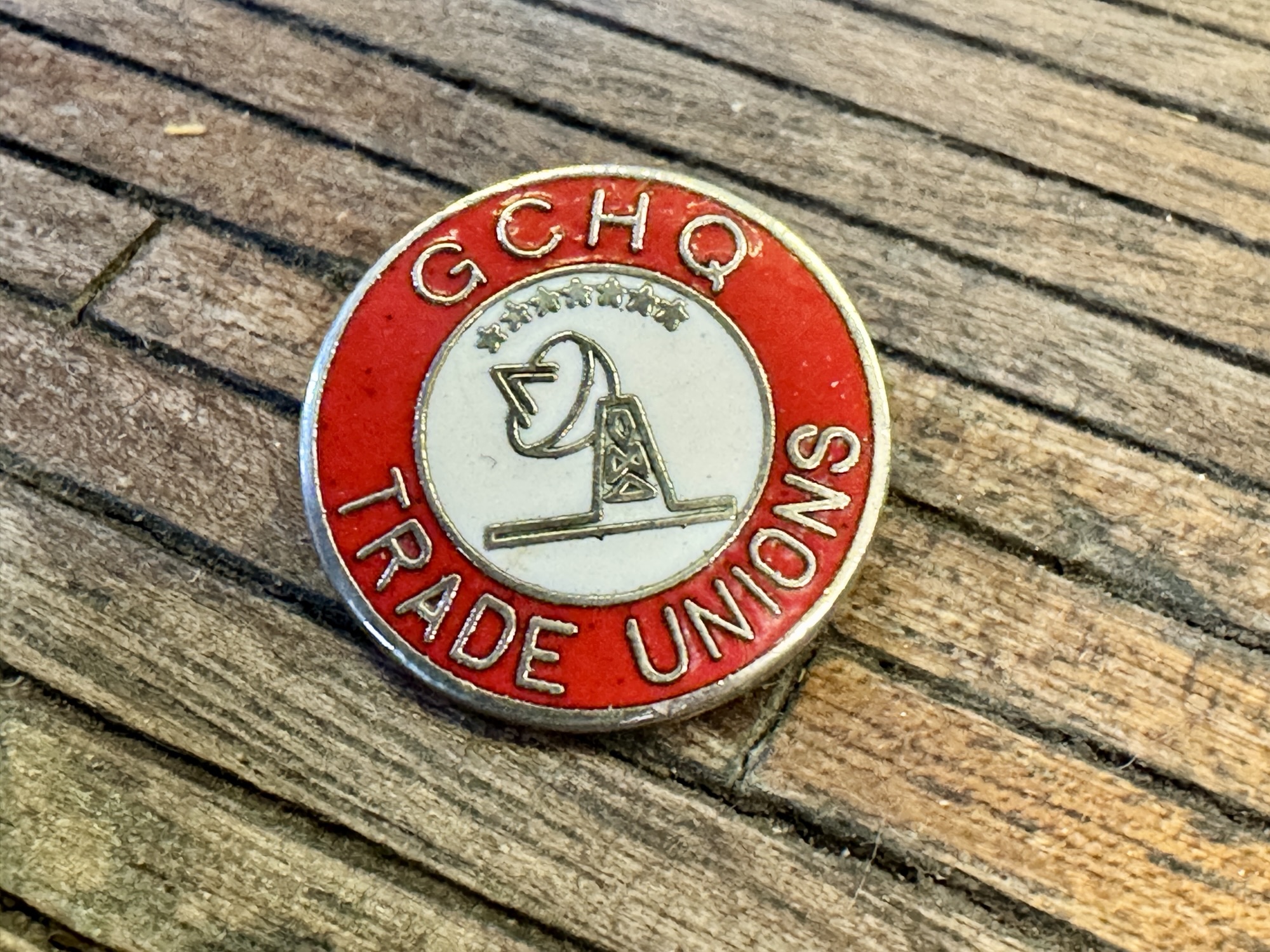 GCHQ Trade Union Badge – Kinetics Industrial Museum